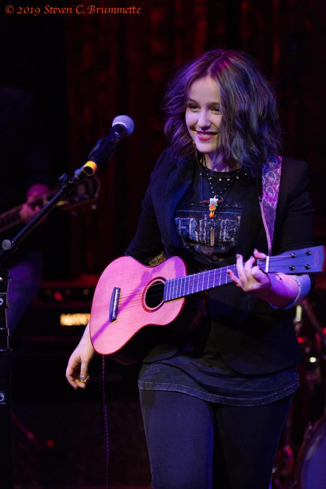 EmiSunshine releases new album, “Family Wars” – Country’s Chatter