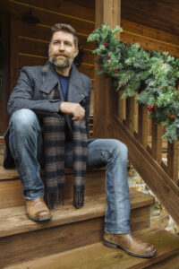Josh Turner’s Christmas Album King Size Manger Available – Country’s ...