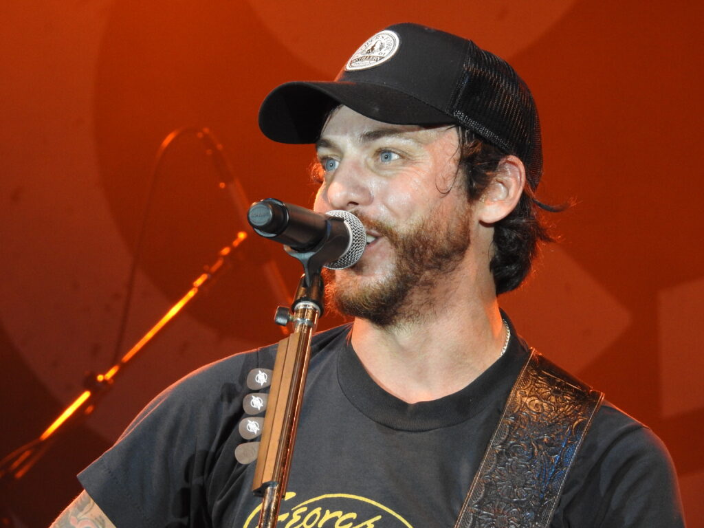 Experience Chris Janson Live Inside The Caverns Cave Venue on February ...